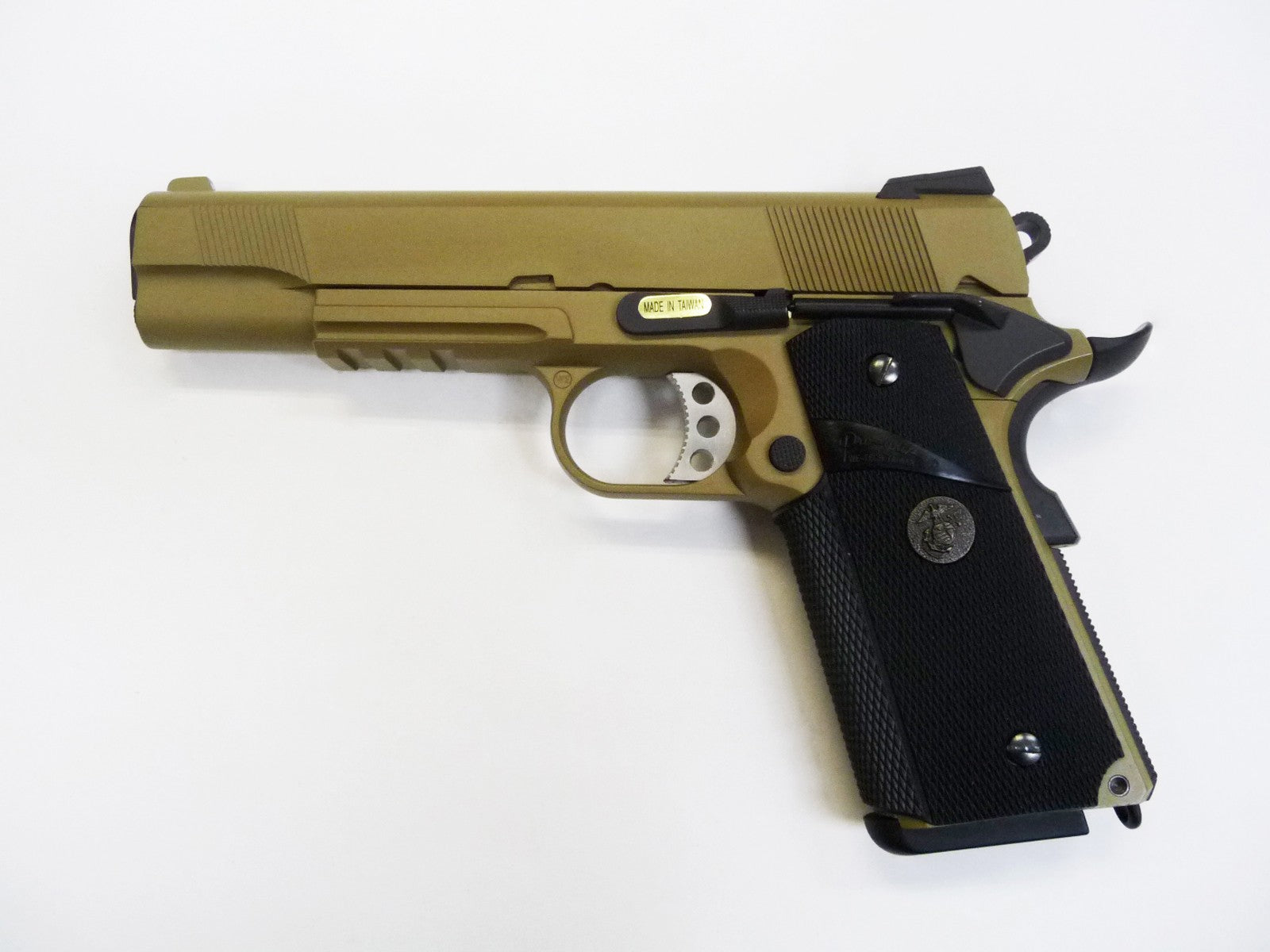 WE MEU Railed Full Metal Airsoft GBB Pistol (TAN) – Prozi Shop 波子兵團 Airsoft